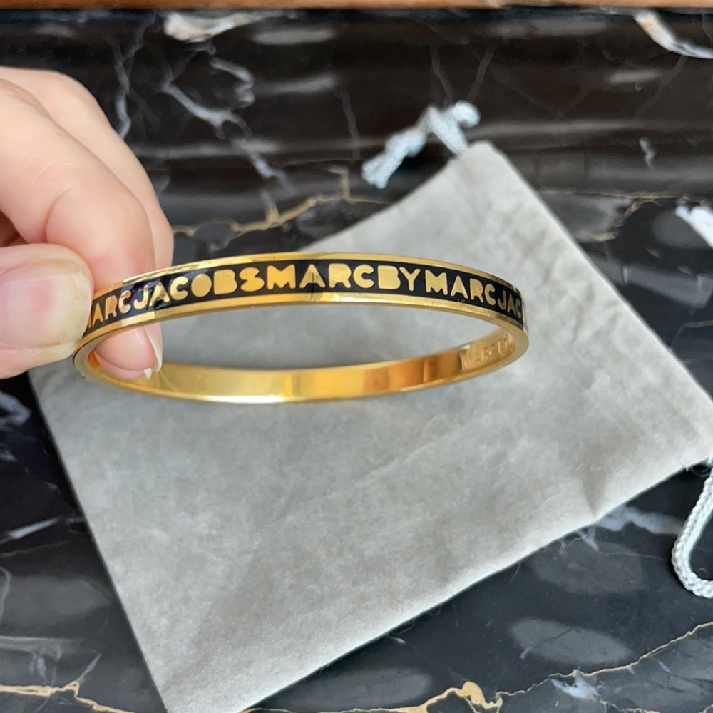 Marc Jacobs Black & Gold Bangle Bracelet. - Gem